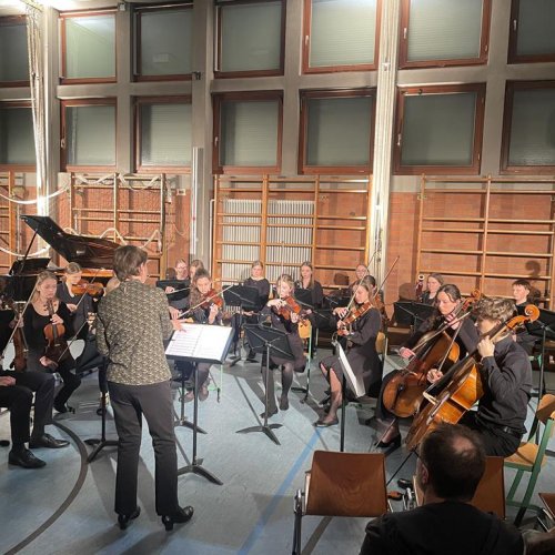 E.T.A. Hoffmann-Gymnasium Bamberg - Tristes Wetter – Farbenreiches Programm